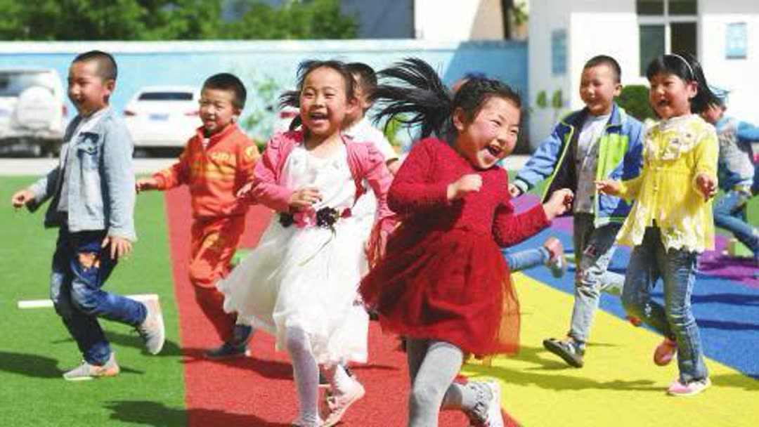 组织幼儿体育锻炼时,教师应该注意哪些?