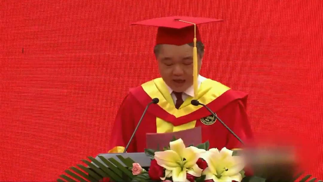 兰州大学校长的讲话 堂堂正正做人 踏踏实实做事