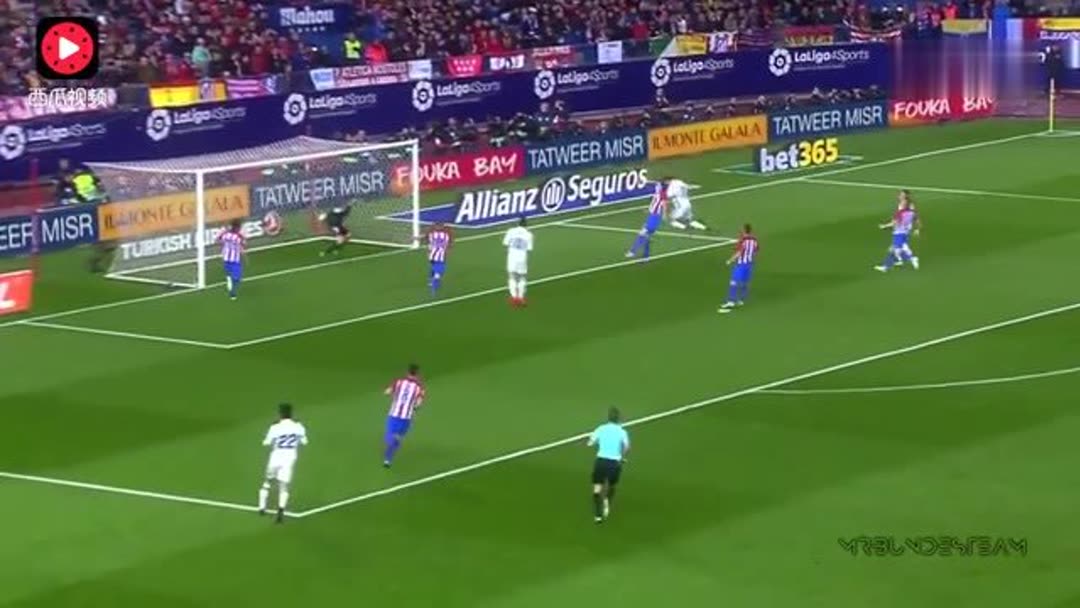 C罗独有的射门方式!实在太恐怖了