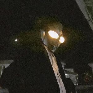 草莓冰淇淋超喜欢拍照 