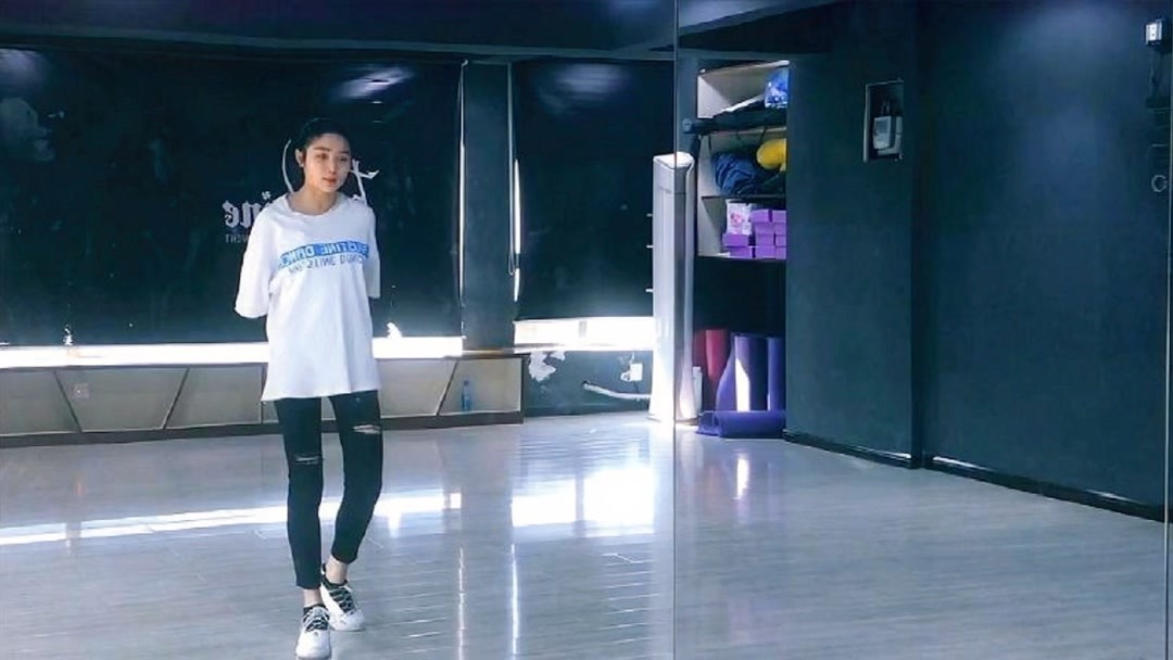 eiei舞蹈完整版教学,eiei舞蹈教学