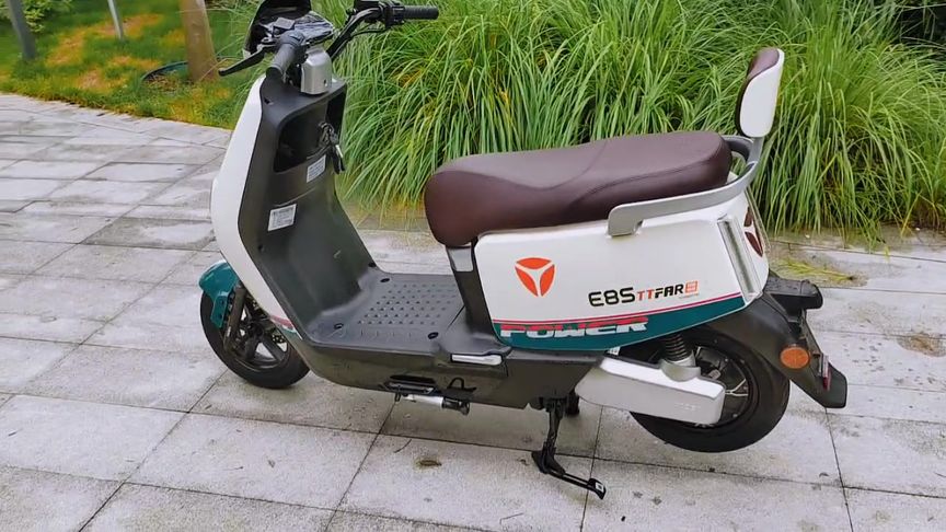 #雅迪冠能系列 #骑电动车技巧