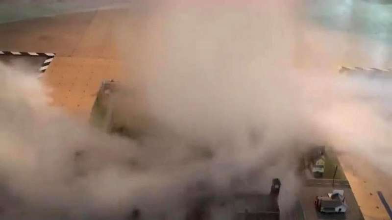 龙卷风模拟器,在强大的龙卷风作用下,地面建筑会发生什么?