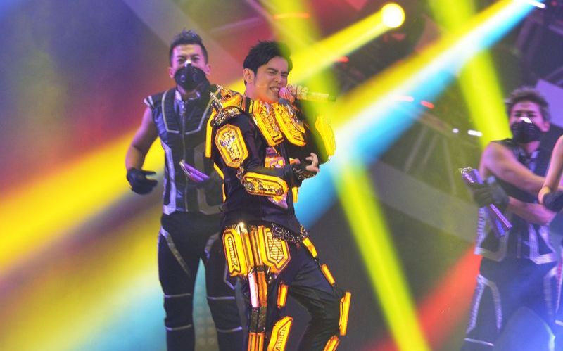 【周杰伦】台北演唱会尾场:菊花台(+伍思凱)+珊瑚海(+方志友)