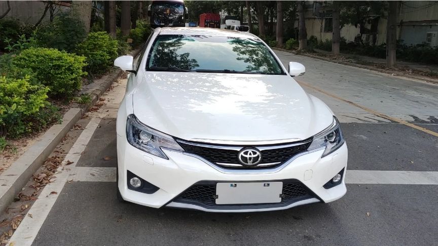 15年上牌2.5大V锐志带换挡拨片,二手车还值多少