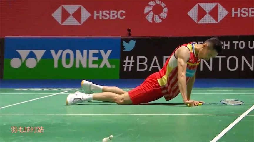 李宗伟三次鱼跃,超强防守赢得观众热烈掌声