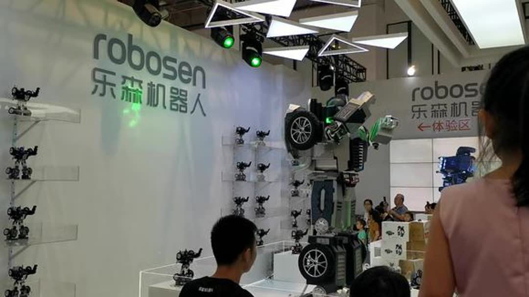 国产的巨型机器人,还需要更多人工智能算法的加持!