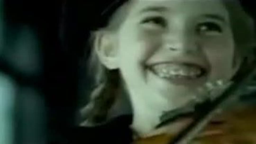 广东移动通信形象宣传片《自信·牵手篇》02分钟