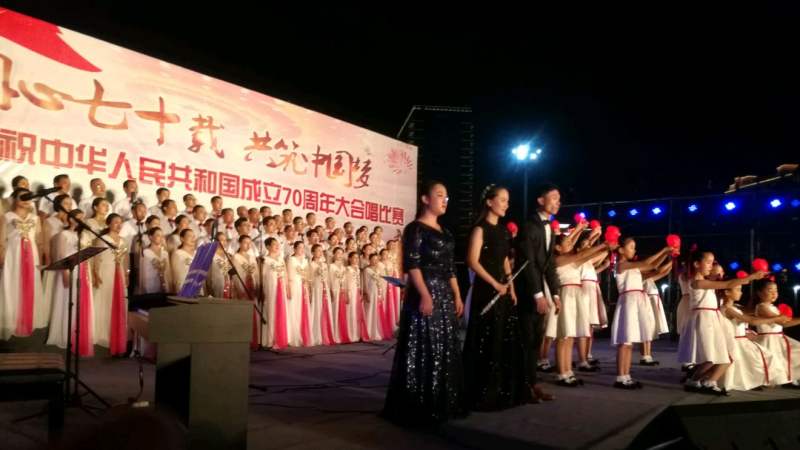 芜湖县实验学校师生同庆,初心不变童心向党浇灌精神文明建设鲜花