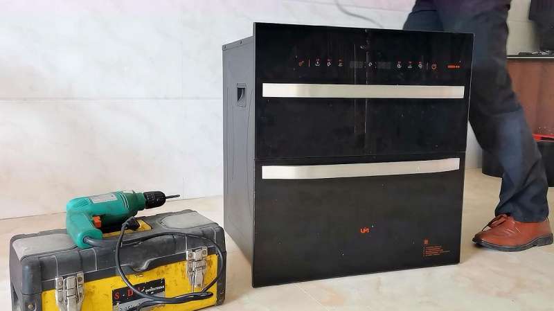 消毒柜按键没反应,第三方平台派单更换电源板收30配件厂家寄