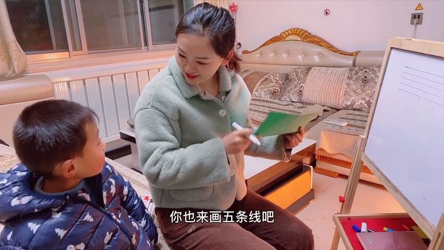 第一次家访,思思被孩子的这个举动戳中心房,#记录学习时光#