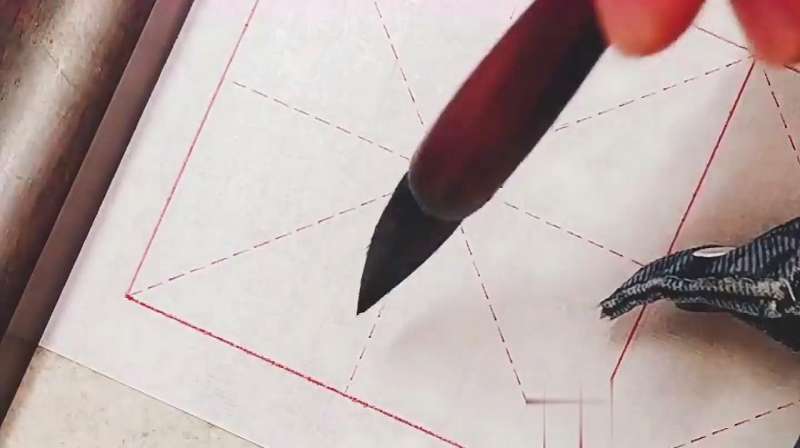 中国书法:一招教你写“长横”,最后一定要抬笔,整体左低右高