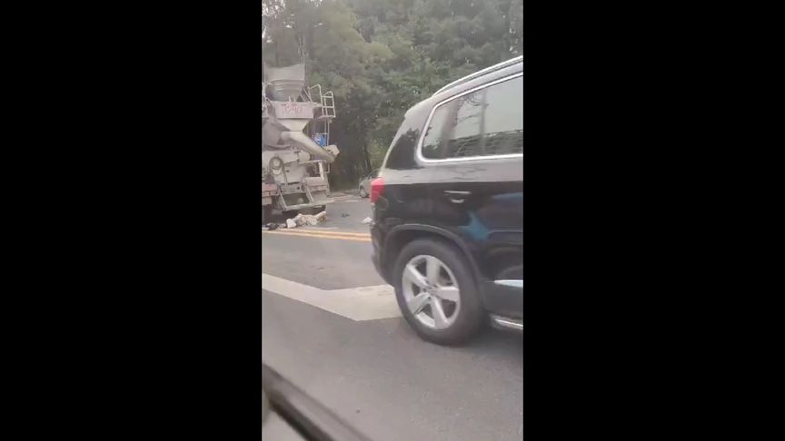 大车子与电动车相撞,吃亏的永远是电动车,珍爱生命,远离大车