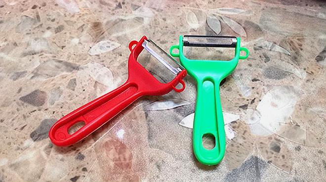 才发现削皮器上藏着一个小机关,厉害且好用,早知道就好了