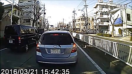 2016日本货车逼撞警车!交通事故行车记录合集 Japan