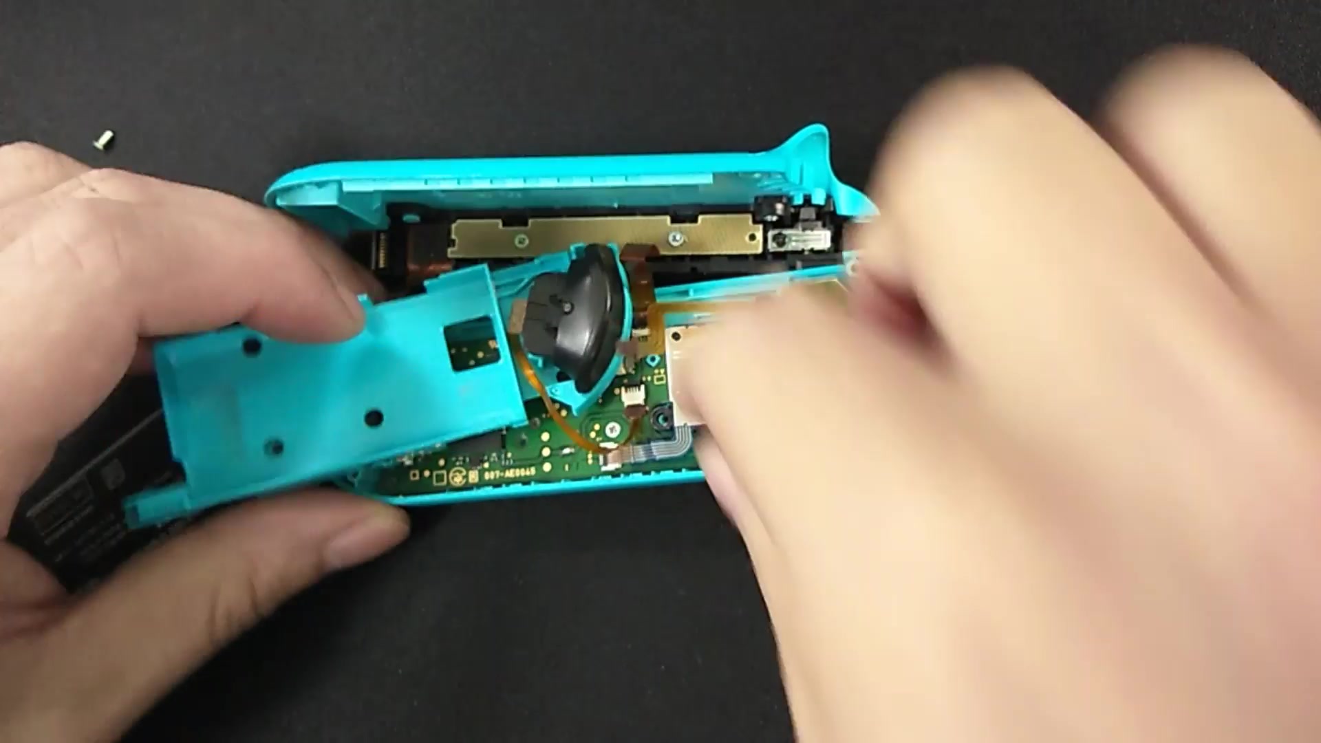 switch摇杆漂移怎么办?Joycon手柄摇杆更换教程,就是这么简单.