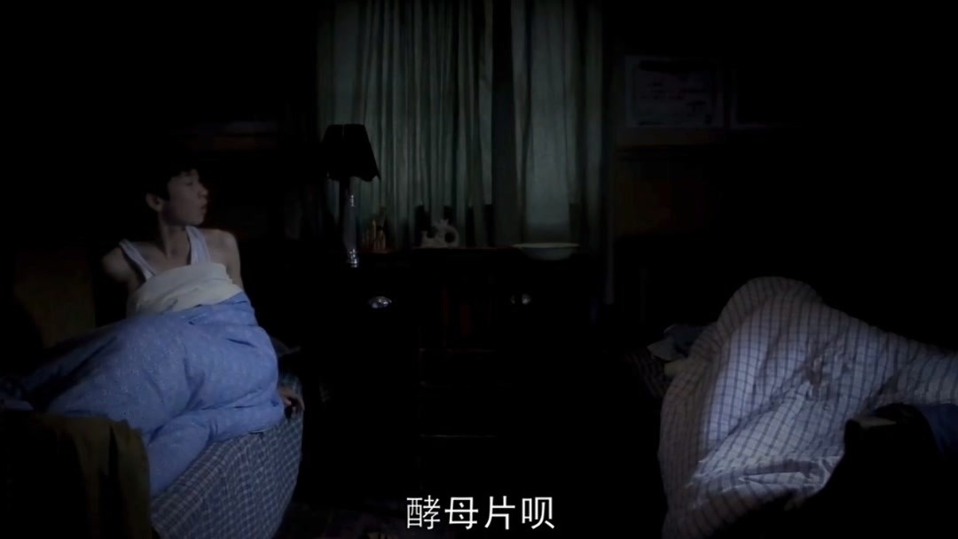 父母爱情:哥哥闹绝食闹不动了,吃了一大碗鸡蛋,还偷吃酵母片!