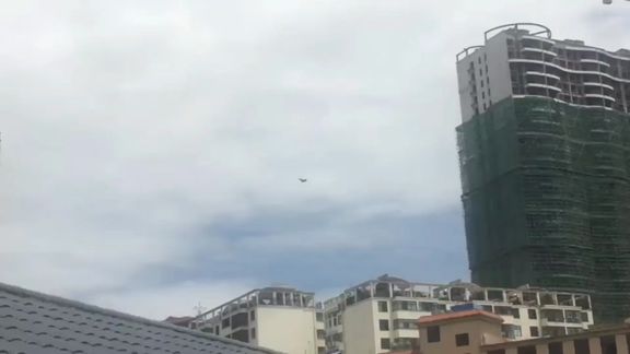 #歼10 把音量开到最大,感受一下歼10的声音@抖音小助手