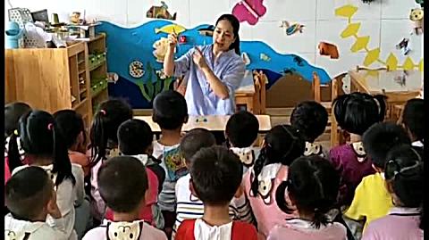 大一班保育员正确使用筷子教学视频-杨伟琴