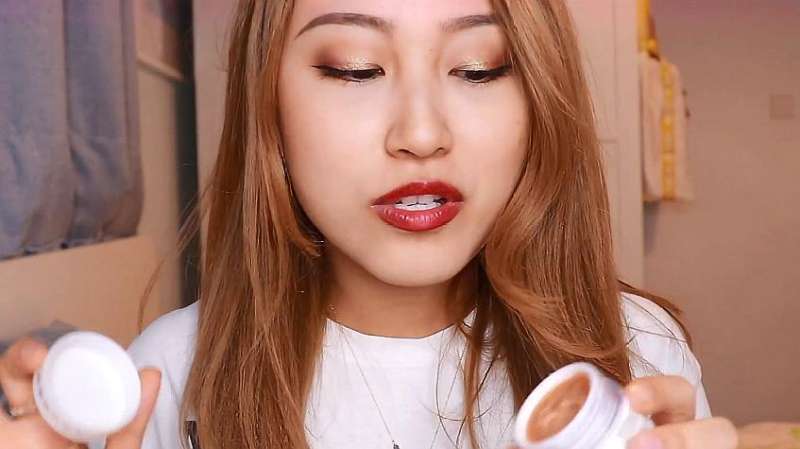 肉桂口味的唇部磨砂膏,妹子涂上只是为了吃吗?果断拔草