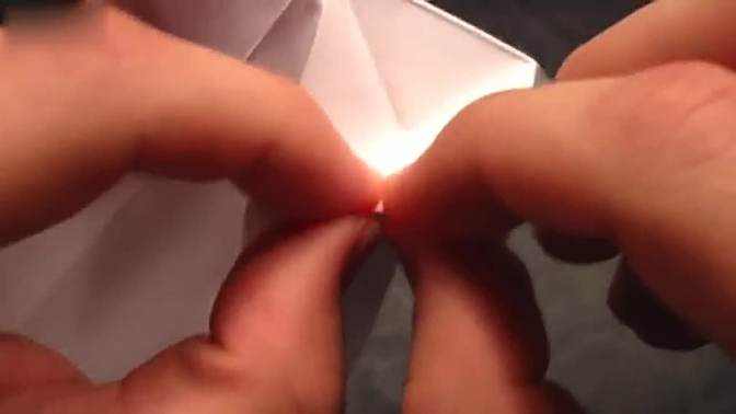 趣味折纸教程用纸教你折一个回力标 回旋镖