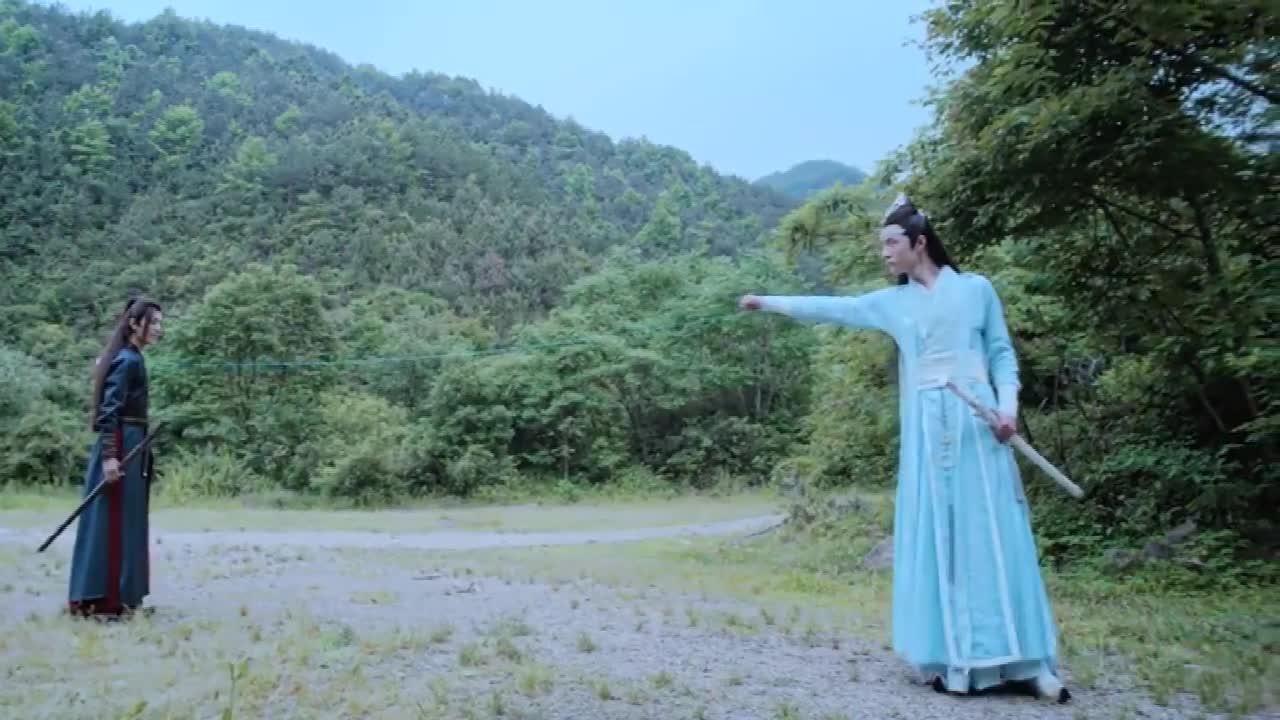 陈情令:蓝湛走路太快不等魏无羡,无羡画符咒,把两人绑一起啦