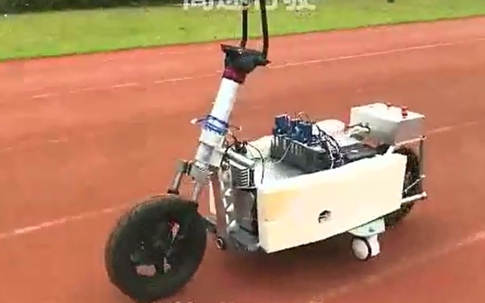 清华大学无人车实验室:无人驾驶电动车