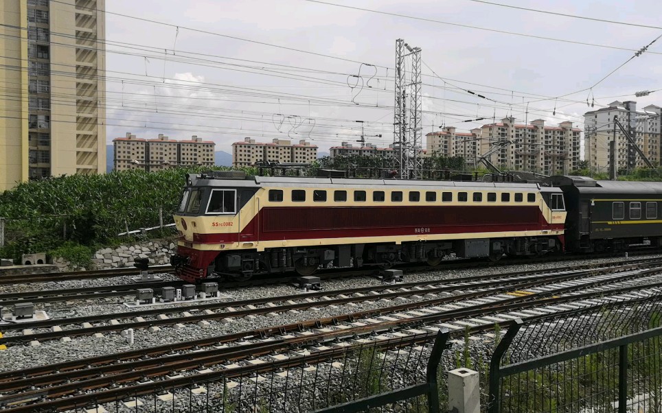 【火车】西局安段SS7C0082牵引K768次