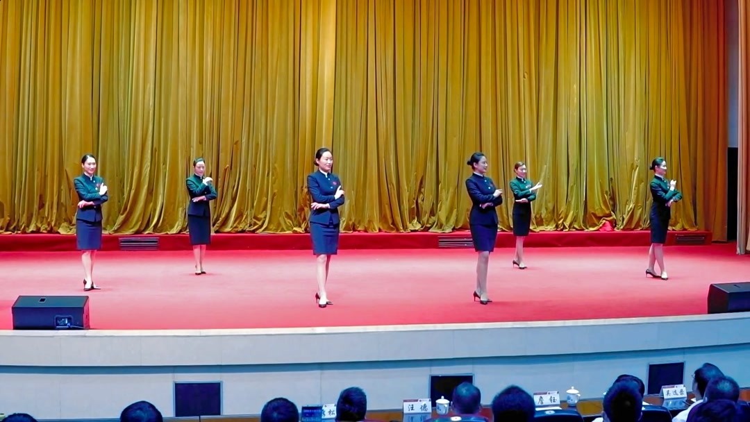 商务礼仪操——企业礼仪培训的精彩舞蹈秀