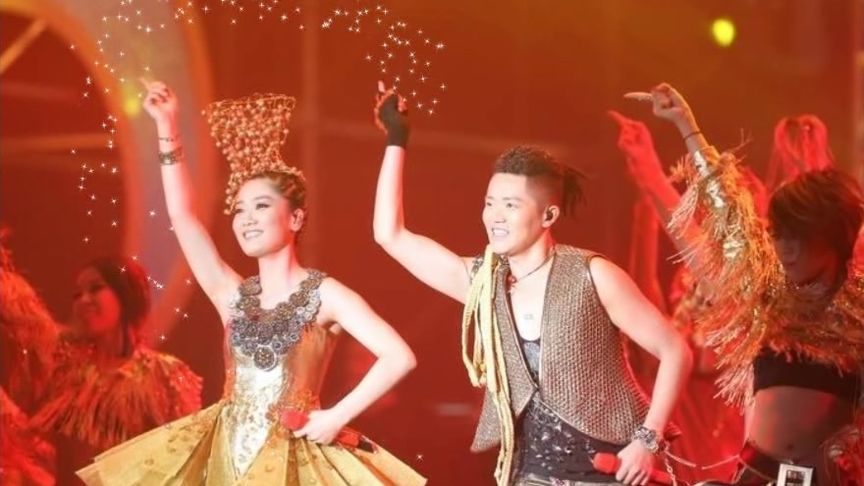 凤凰传奇《我从草原来》这场演唱会这首歌最火爆