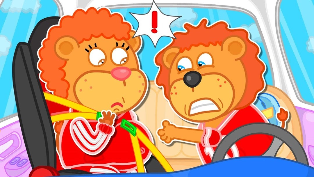 小狮子动画:小狮子开车不遵守交通规则,吓得狮子哥哥屁滚尿流!