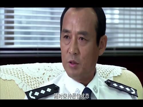 便衣警官:这两小伙心太大了,晚上有集训都不知道,还惦记吃什么