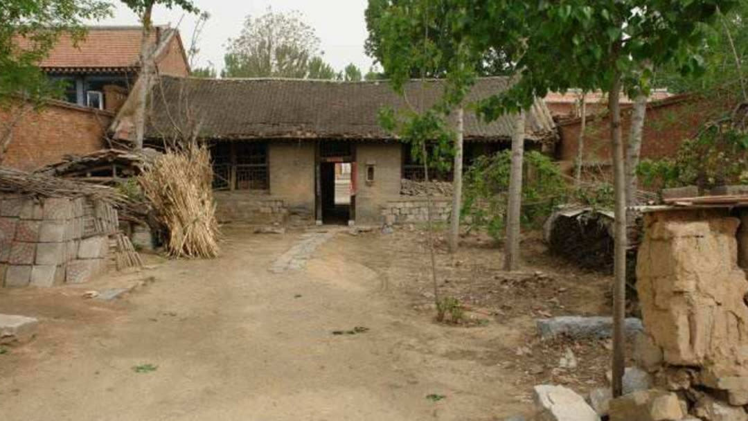 农村房屋交易须知:买卖房子如何过户,这4点要记住!