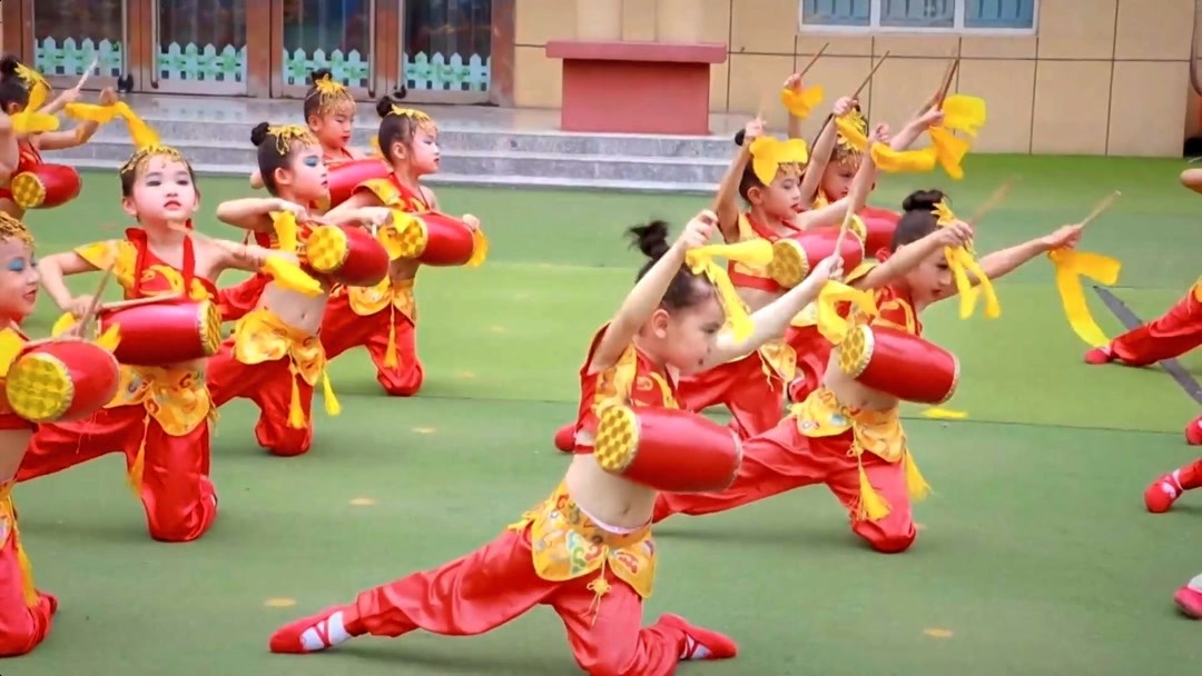 幼儿园大班舞蹈《欢庆锣鼓》,充满欢乐喜庆,开场舞暖场好看