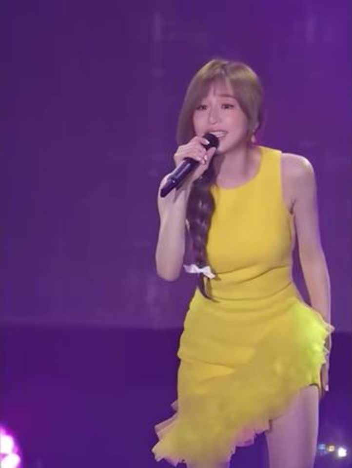 #王心凌 广州演唱会超清直拍,那个年代的明星为什么随便出来一个都让...