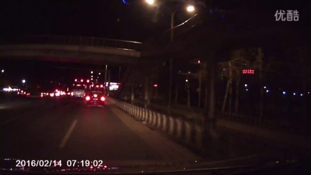 任e行行车记录仪夜路测试