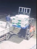 突然接到大订单!粮油店老板激动得穿着秋裤百米冲刺去装货