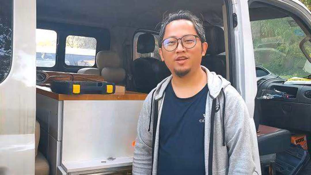 自改房车,轻量化改装,铝型材和实木板如何固定安装