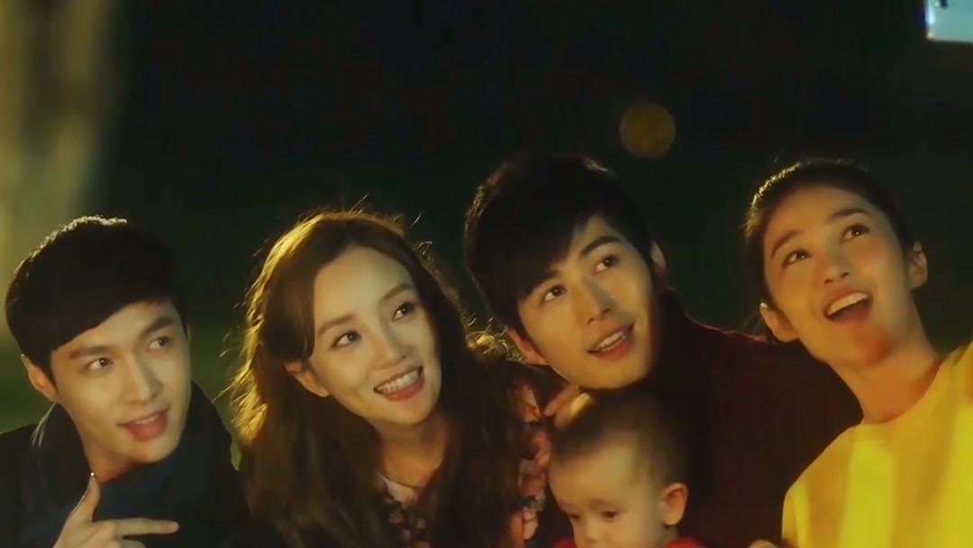 小宝宝竟然自带微信功能,这让三人立马来了兴趣