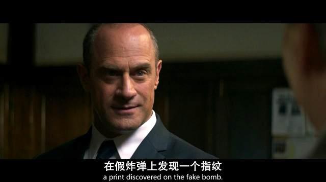 现代科技破案的威力,从一个指纹追查,警察就能成功抓捕嫌犯