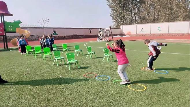 幼儿园中班户外小游戏