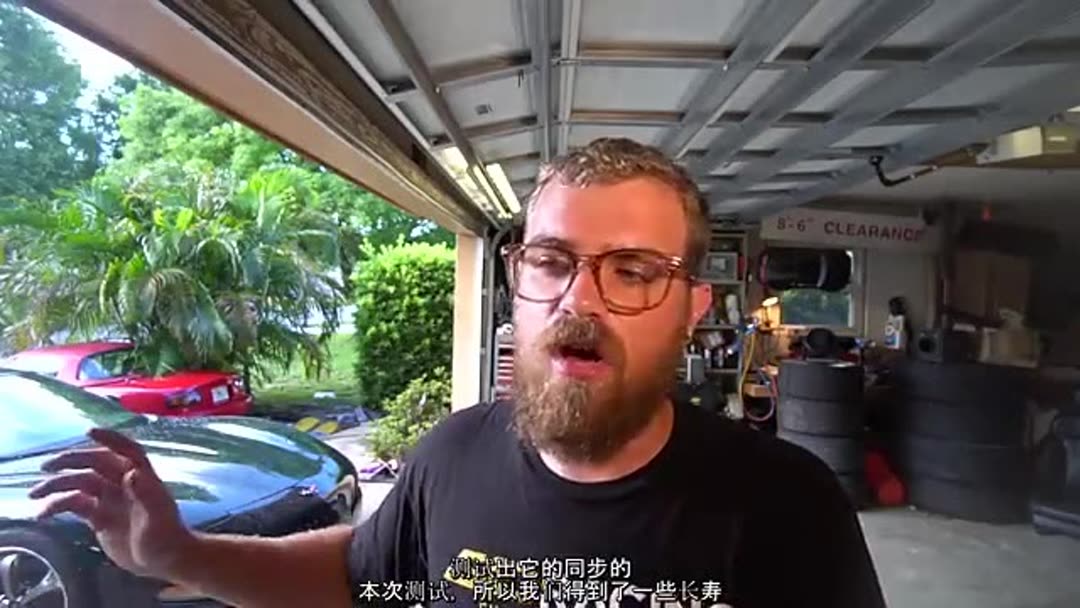 国外男子直播分享他修理汽车的全过程,汽车爱好者们的必备修理宝典