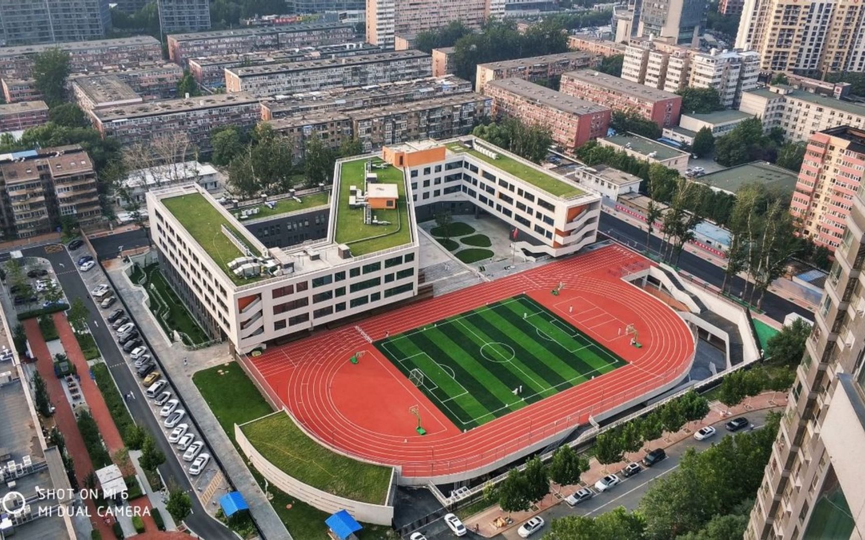 当你在宿舍给学校做了一期宣传视频