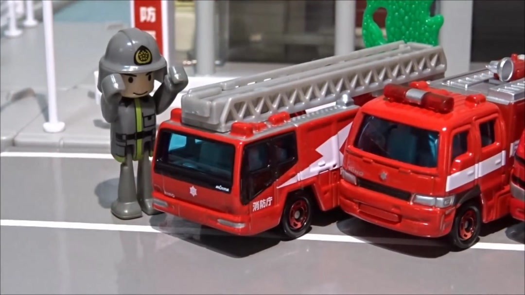 Tomy汽车玩乐 第26集 Tomica消防车出动