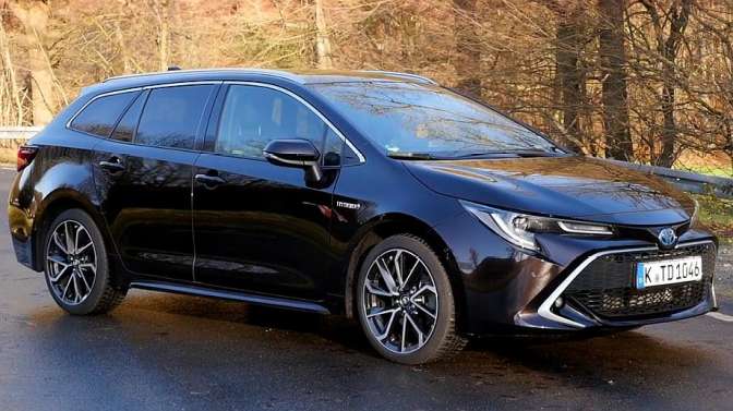 终于见到实车!实拍2020款丰田卡罗拉旅行版,不要太喜欢!