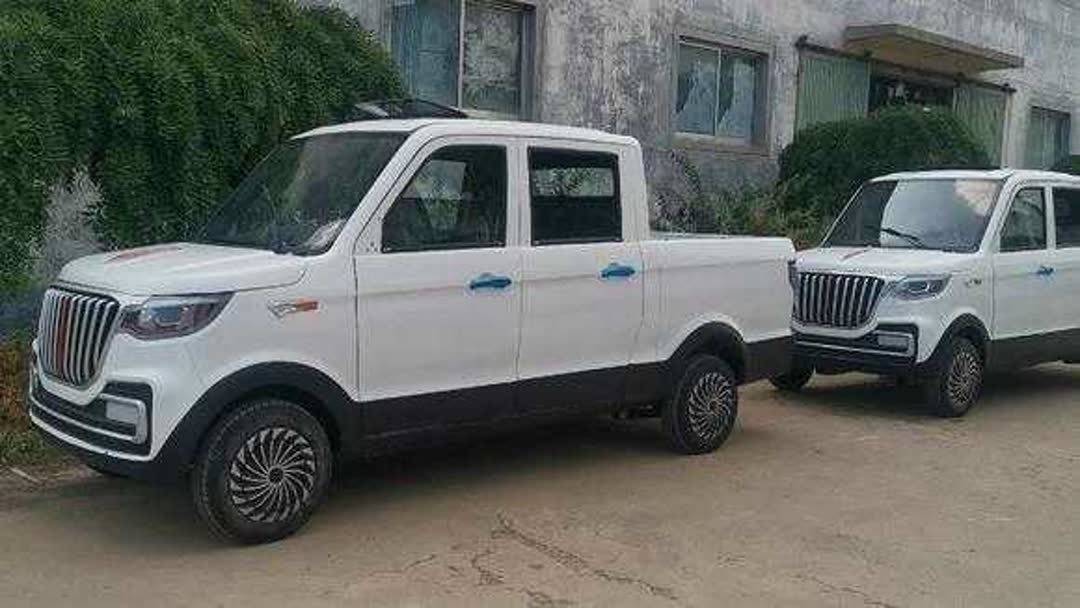 没有驾证的福利 3.7米长的四门五座皮卡 拉货一吨 想发财的老板来