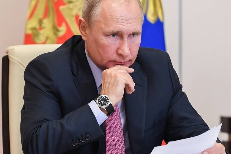 两件大事:普京收到沉痛噩耗,乌国旗在赫尔松升起,北约卷入战事