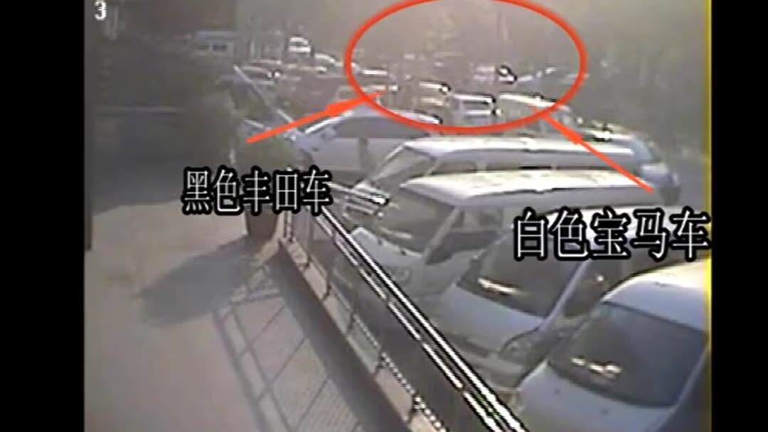 郑州警方公布交警撞死婴儿案视频