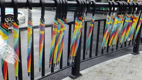 30万把“共享雨伞”有借无还,却把创始人乐坏了,原来是这样!