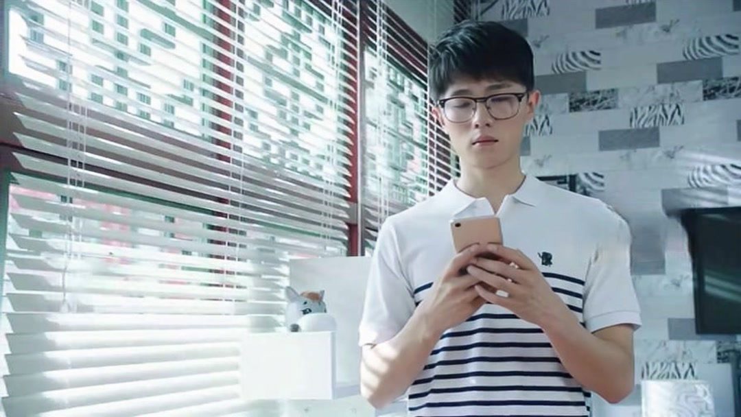 电话不接,微信不回,男子这个表情也是亮了!